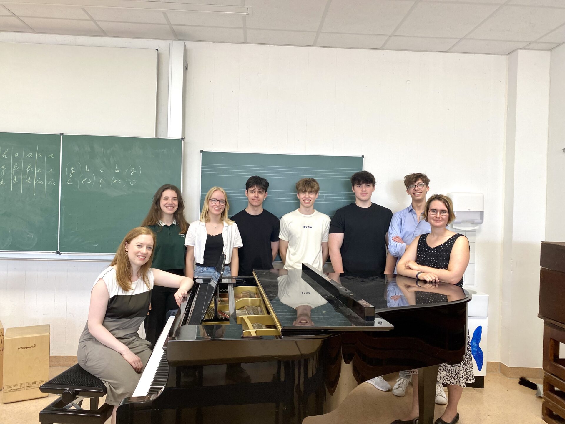 Musikleistungskurs J1 nimmt „Wind of Change“ auf - Carl-Friedrich-Gauß ...